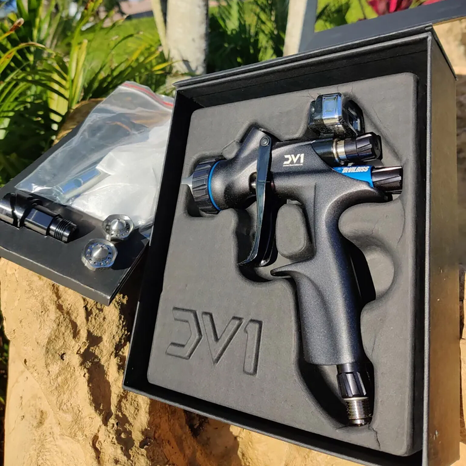 DeVilbiss DV1 Digital Spray Gun with DV1-B / DV1-B+ Aircaps