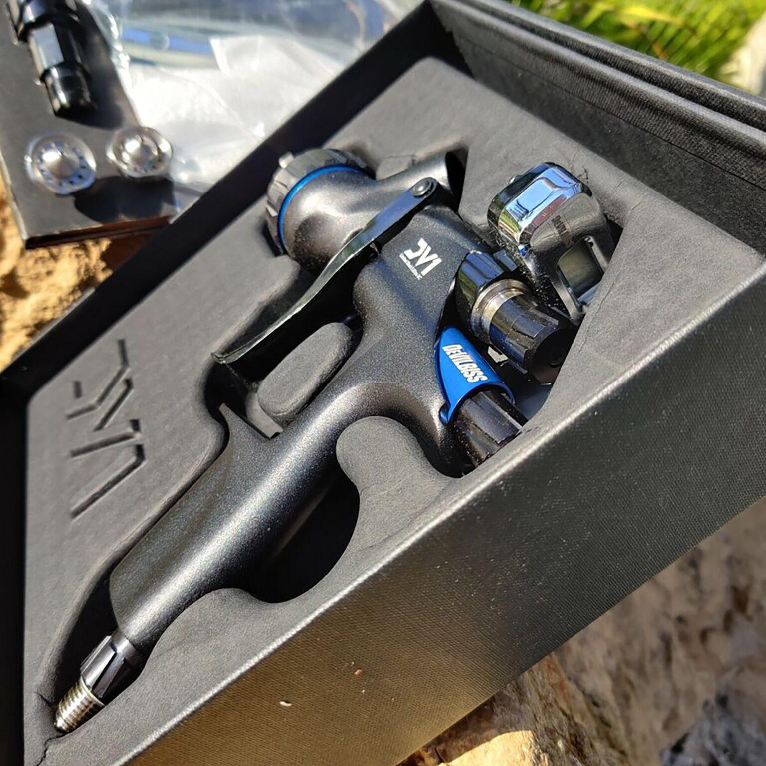 DeVilbiss DV1 Digital Spray Gun with DV1-B / DV1-B+ Aircaps