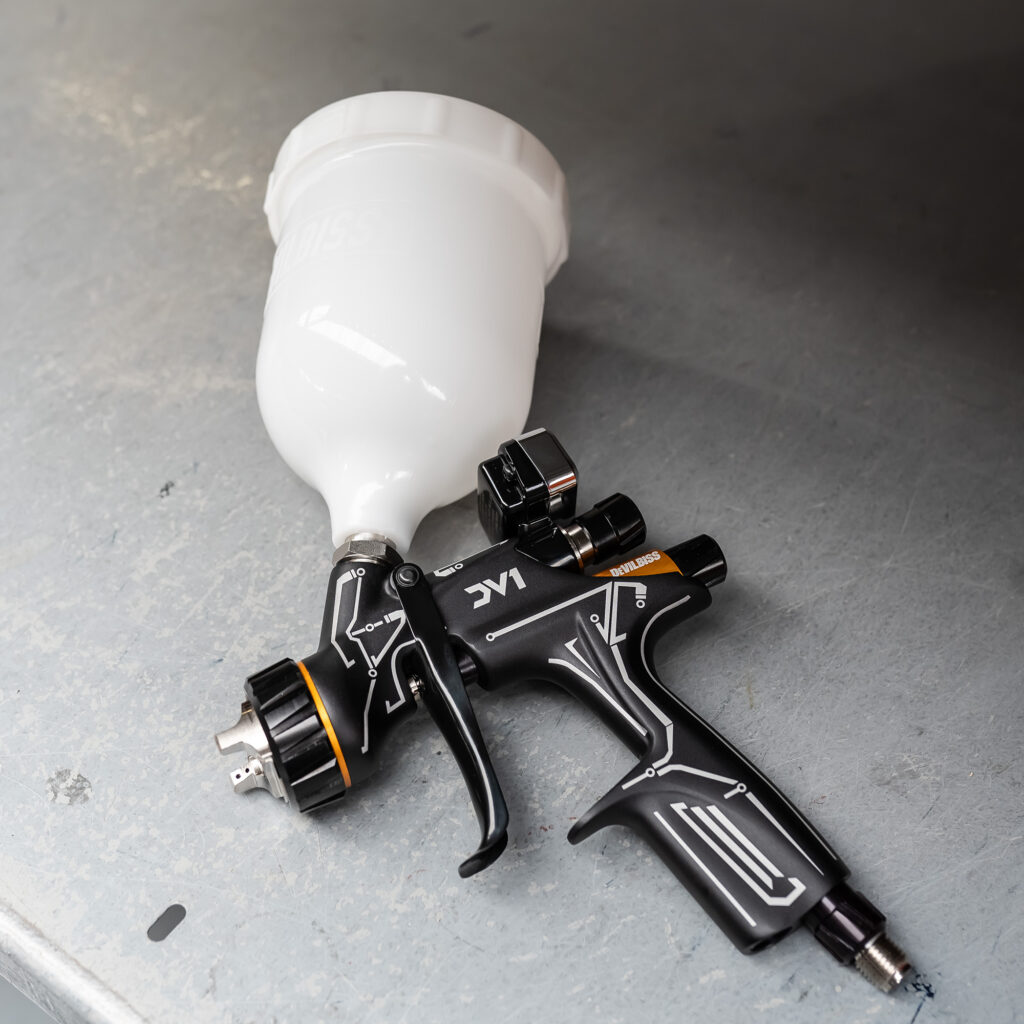 DeVilbiss DV1 Clearcoat Circuit Spray Gun #welovesprayguns