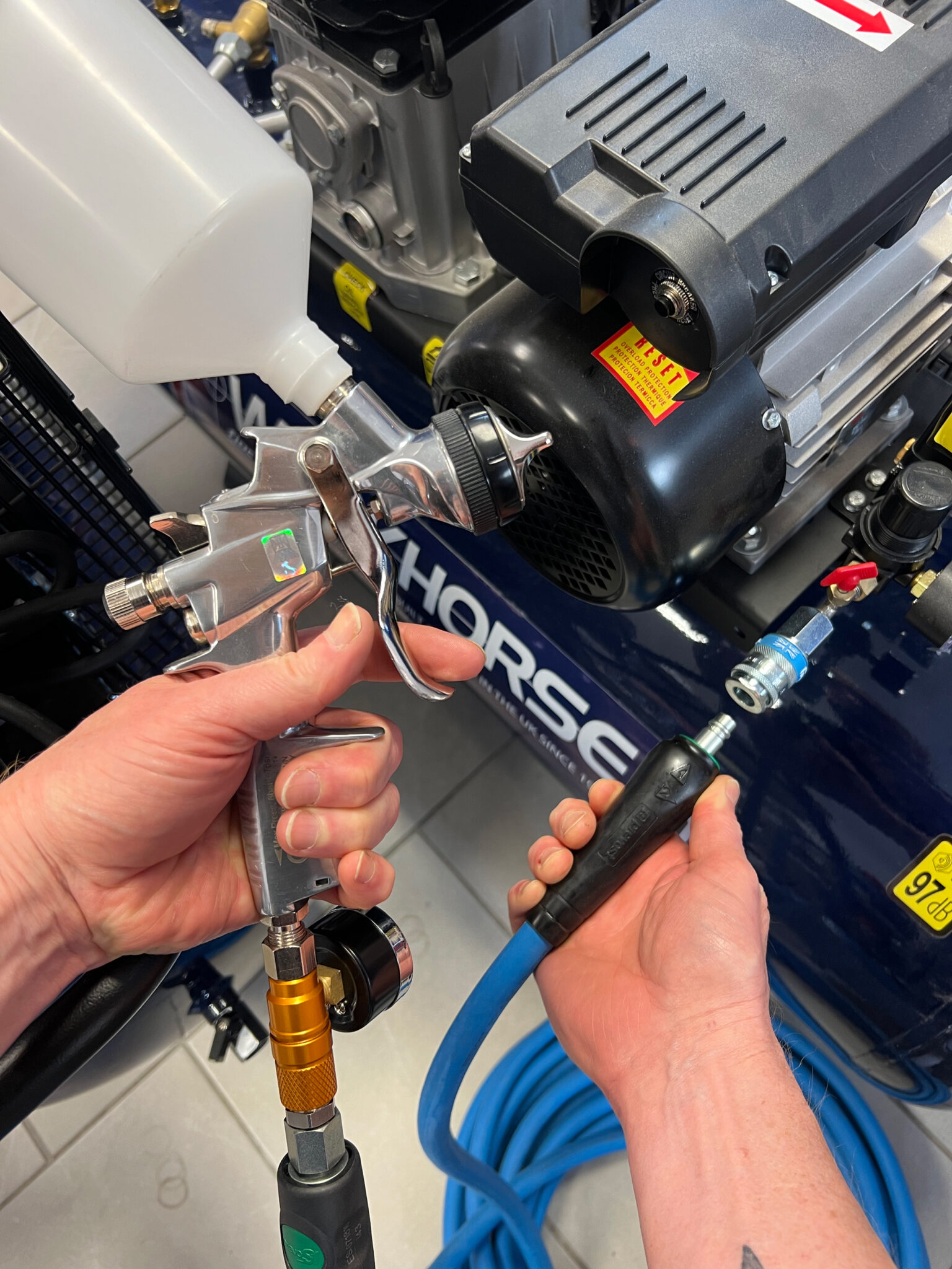 How to choose the correct air compressor for my spray gun?