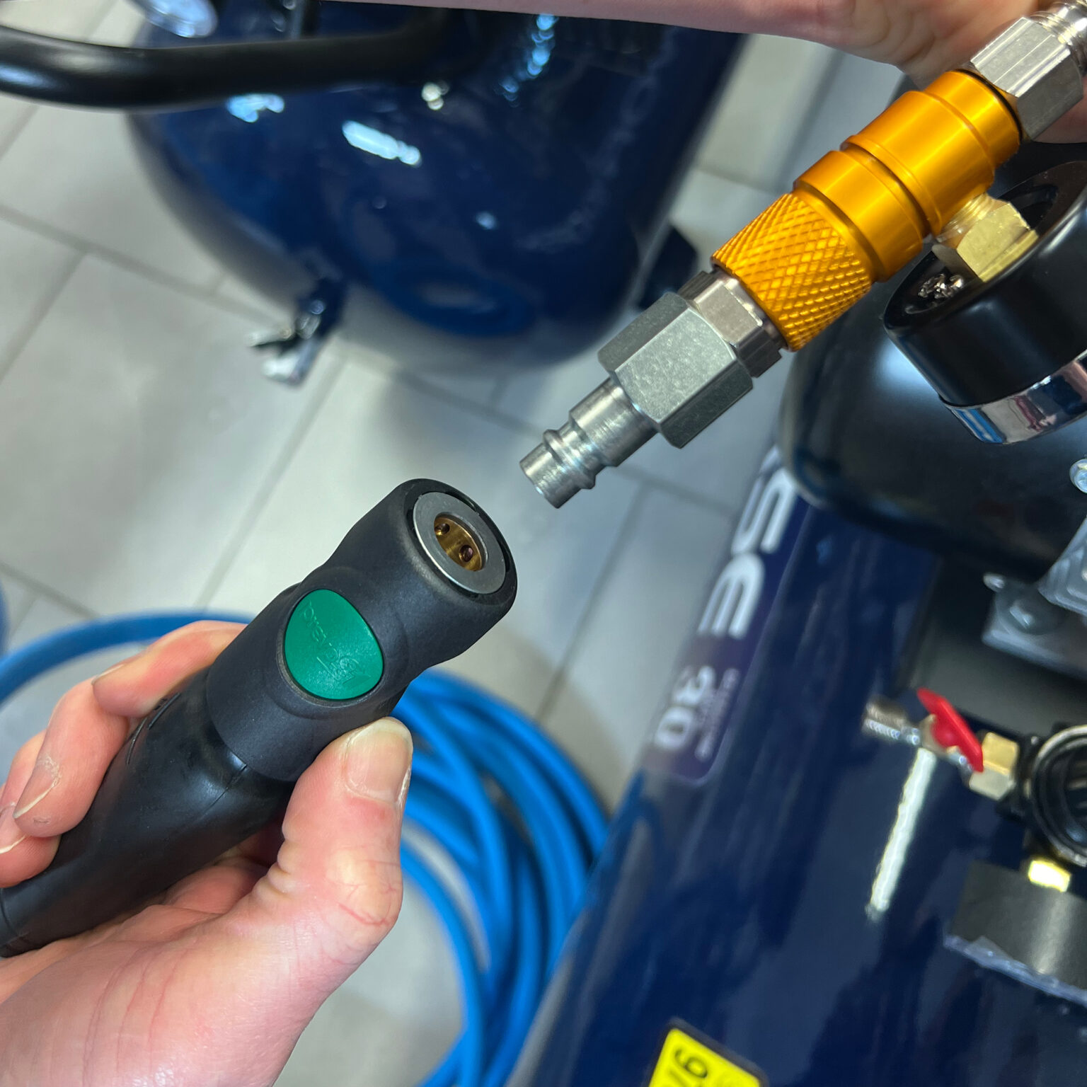 How to choose the correct air compressor for my spray gun?