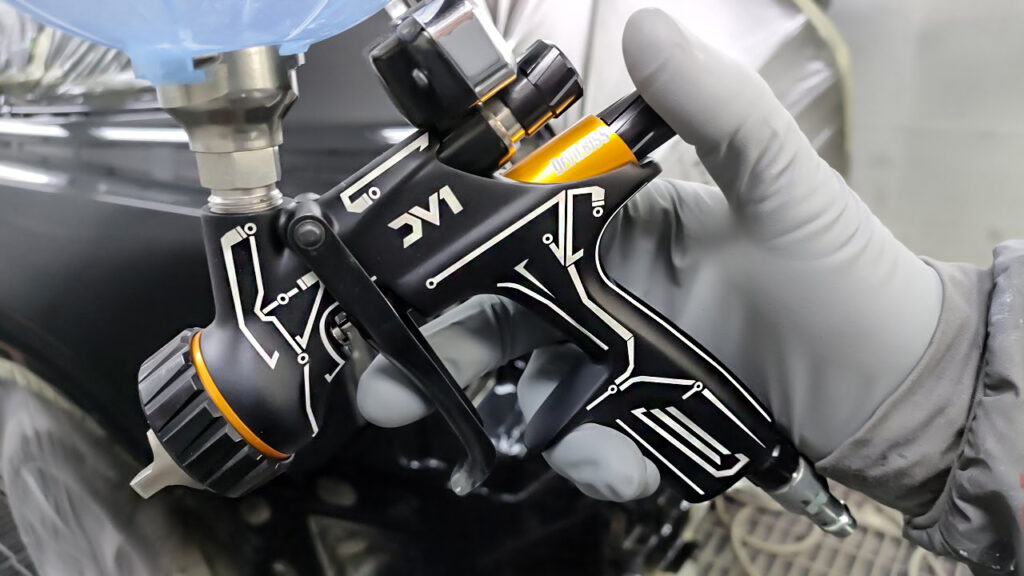 DeVilbiss DV1 Clearcoat Circuit Spray Gun #welovesprayguns